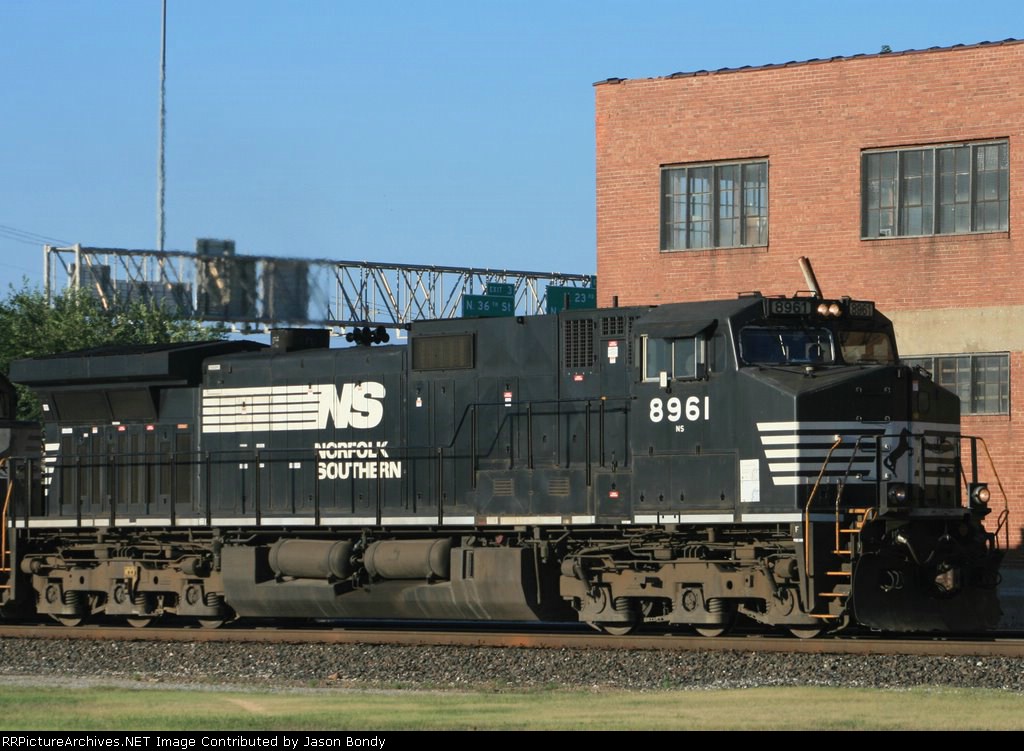 NS 8961